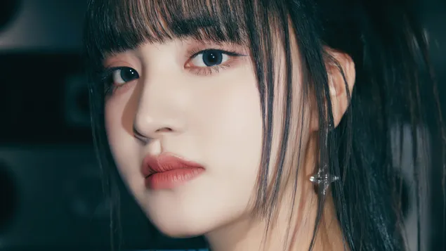 IVE Liz 拍摄《Either Way》MV 4K 壁纸下载